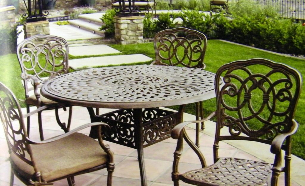 Darlee Florence Patio Furniture Dining Set with Round Table - Seats 4 ...